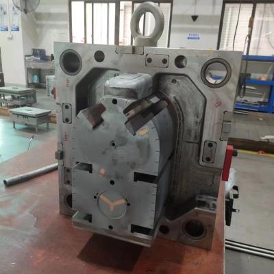 Cina Strumenti di iniezione di plastica per finitura superficiale personalizzata con acciaio a muffa S136 in vendita