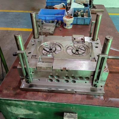 China Efficiëntie en precisie Solidworks ontwerp voor op maat gemaakte kunststof injectie gereedschappen Te koop