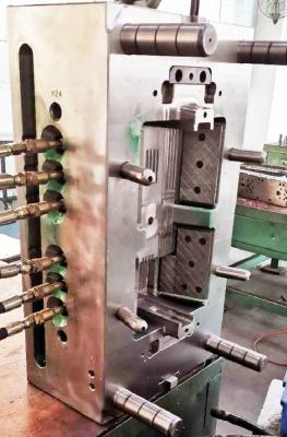 Cina Lavorazione con utensili bassa di plastica dello stampaggio ad iniezione del pannello LKM dell'ABS in vendita