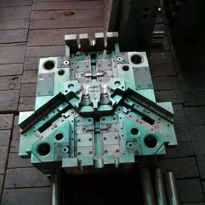 Cina Stampaggio ad iniezione di plastica caldo del corridore NAK80 pp di Yudo in vendita