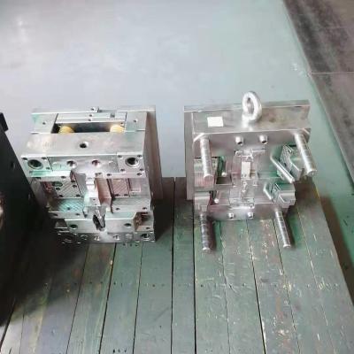 Cina Stampaggio ad iniezione di plastica del ODM DIN2312 per i ricambi auto di plastica dell'ABS in vendita