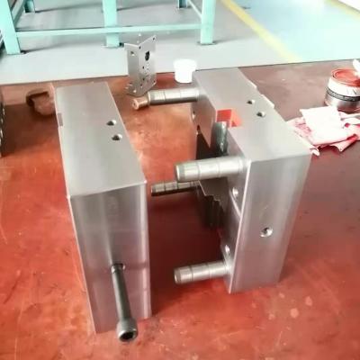 Cina Lavorazione con utensili di plastica calda dello stampaggio ad iniezione del corridore PVDF dell'OEM HASCO in vendita