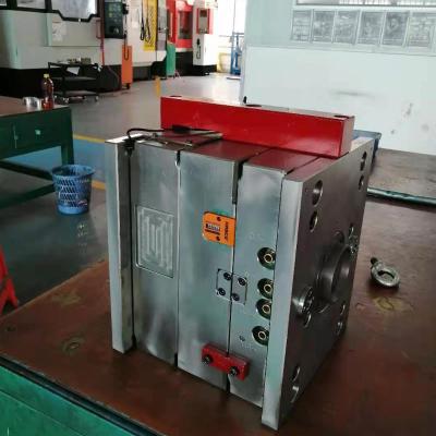 Cina Lavorazione con utensili di plastica calda dello stampaggio ad iniezione del corridore PVDF dell'OEM HASCO in vendita