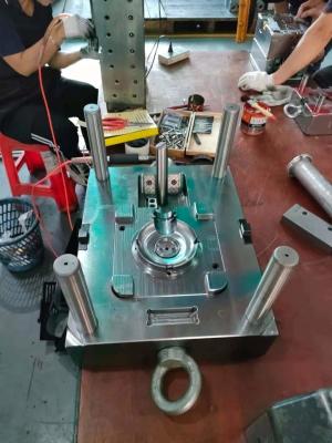 Cina Creatore di plastica automobilistico di servizi dello stampaggio ad iniezione di CNC della parete sottile in vendita
