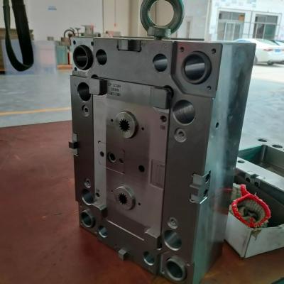Cina Stampaggio ad iniezione della cavità del ODM 738H dell'OEM multi con la superficie di Snooth in vendita