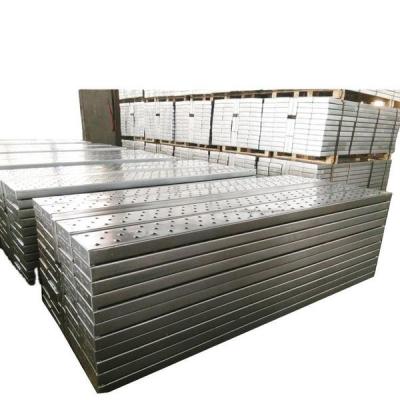 China Thickness Of Scaffolding Pipe 25mm 40mm Scaffolding Plank Rounded Square Edge Type Strong Durable Work Scaffold Platform for sale