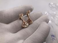 China earring in 18 kt gold for sale