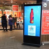 China 32-Inch Multi-Touch Interactive Advertising Machine with 1080P/4K HD Display, Android/Windows OS and 10-Point Touch for sale
