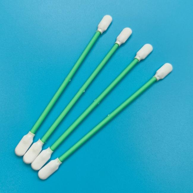 Cleanroom Polyester Swab in use