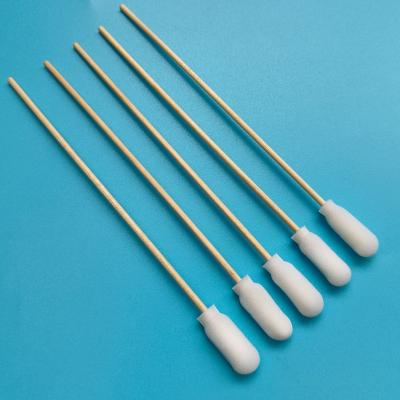 Cina 720 Applicatori con tampone di cotone con copertura in schiuma e bastoncino di legno biodegradabile - Tampone di pulizia di precisione per laboratori in vendita