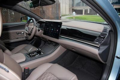 中国 s 2023 高速電気SUV 4ドアボディ構造と最大出力 228-517 販売のため