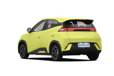 Cina BYD E2 Auto elettrica con sterzo sinistro 405 km di autonomia e 0,5 ore di ricarica rapida in vendita