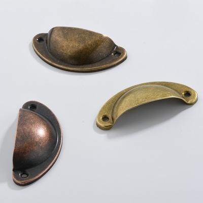 Cina Mobilia Shell Vintage Cabinet Knobs antica RCW-26986 della porta dell'armadietto della maniglia di porta del Governo del cassetto della cucina del metallo in vendita