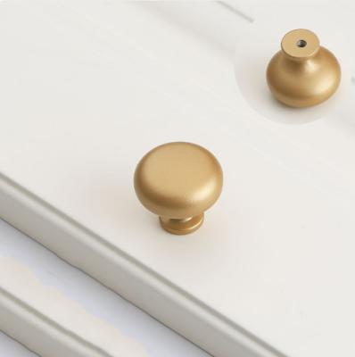 中国 Scandinavian light luxury aluminum cabinet door handle drawer cabinet wine cabinet simple French gold single hole pulls 販売のため