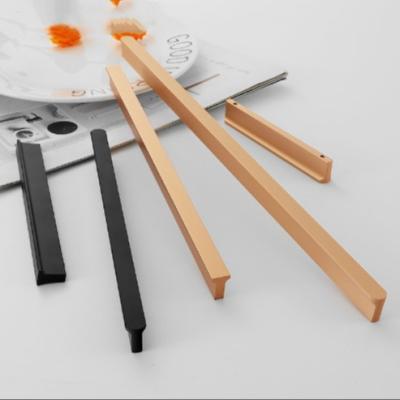 中国 Cabinet Door Cabinet Drawer T Handle Modern Simple Aluminum Alloy Lengthened Scandinavian Wardrobe Door Handle 販売のため