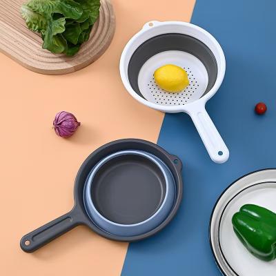 China Creative Kitchen Bath Fruit Storage Kitchen Tool and Bath Ladle Long-Handled Collapsible Ladle for Drain Water for sale