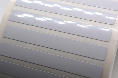 China 50.8x6.35mm Hoogtemperatuur Kleeflabels 1mil Wit Glanzend Polyimide Label Voor Anti-Static Te koop