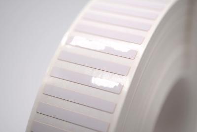 China 28 mm x 4 mm, 2 mil wit glanzend hoogtemperatuurbestendige polyimide label Te koop