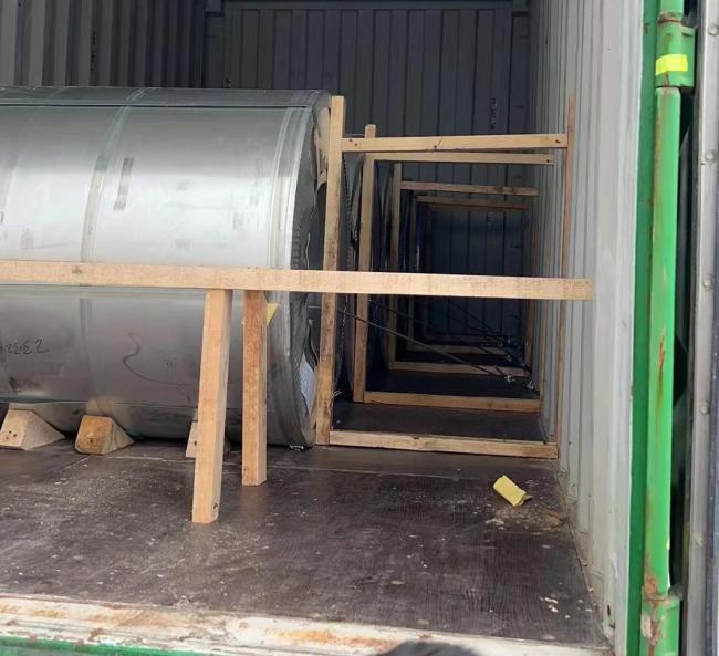 0.8mm 1mm Thickness ASTM Mirror Surface PVC Film 201 202 304 304L 316 316L 410 420 430 Stainless Steel Coil