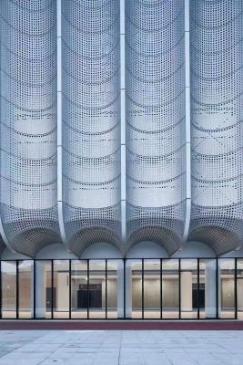 China Lightweight Aluminium Facade Panels ACP Perforated Roof Strip Weatherproof for sale
