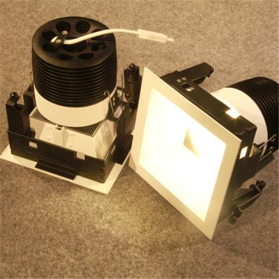 China Retangular 25w 2000 lumens reflection cup LED Aluminum Outdoor Wall Lamp 15º/25º/38º/60º for sale