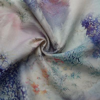 Cina Pelle sostenibile tessuta floreale della stampa di Digital del tessuto di rayon viscoso del modello amichevole in vendita
