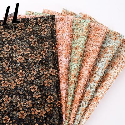 China O pano bordado da flor da tela 3D do tule do preço de fábrica laço de pouco peso barato imprimiu a tela para o vestido à venda