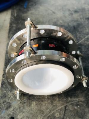 Cina Articolo di espansione in gomma tipo flange Dn150 Pn16 Dn200 Dn300 in vendita