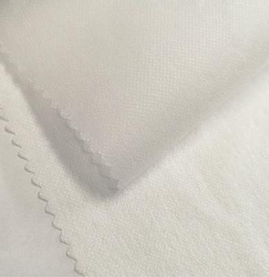 Cina Interlinee fusibili non tessute di poliestere a doppio punto ricamati per rivestimento di capi di abbigliamento in vendita