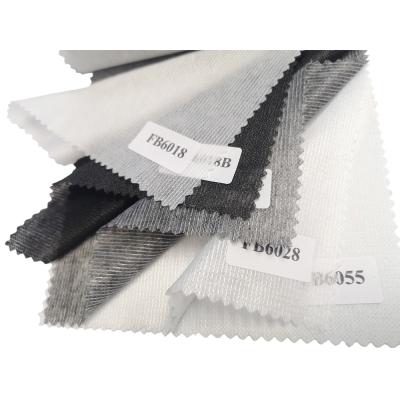 Cina Larghezza personalizzata Interlining fusibile non tessuto con gomma rimane 50% poliestere 50% nylon in vendita
