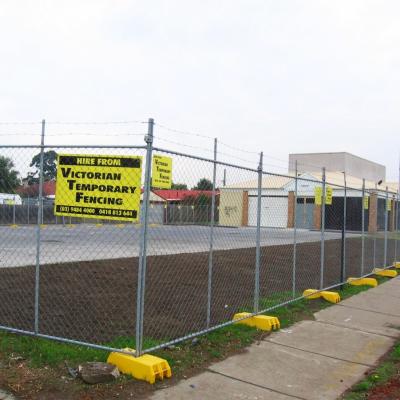 China 50m PVC Coated Chain Link Fence Galvanized Chain Link Fence Customized for sale