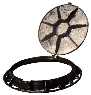 China EN124 F900 Round Cast Iron Manhole Cover Bituminous Paint CE Approval for sale