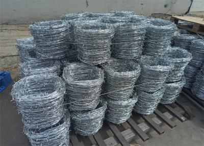 China Aluminiumlegering PVC bedekt prikkeldraad gegalvaniseerd staal met verschillende draaimethode Te koop